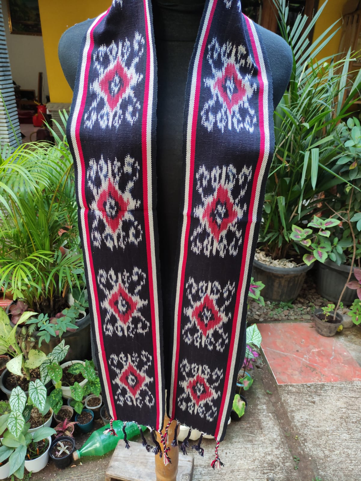 Syal Kain Tenun Etnik Dayak / Syal Tenun Etnik Nusantara | Lazada Indonesia