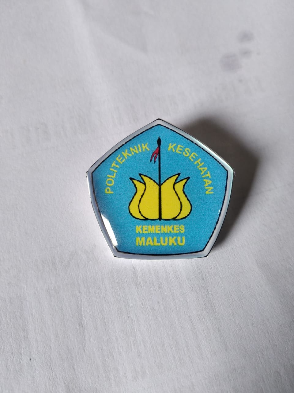 PIN RESIN AKRILIK CUSTOM / PIN BROS / PIN SEKOLAH / PIN KAMPUS / PIN ...