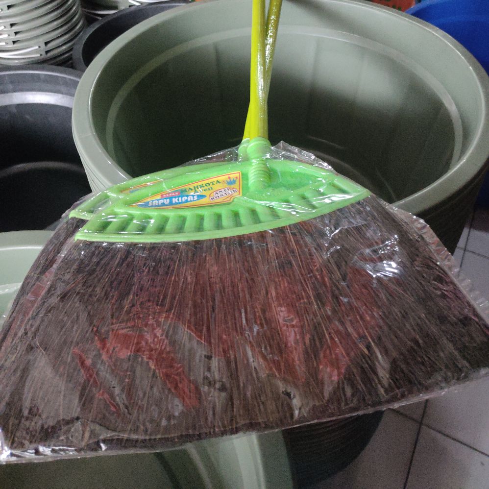 Sapu injuk / Sapu lantai / Sapu kipas Mahkota | Lazada Indonesia