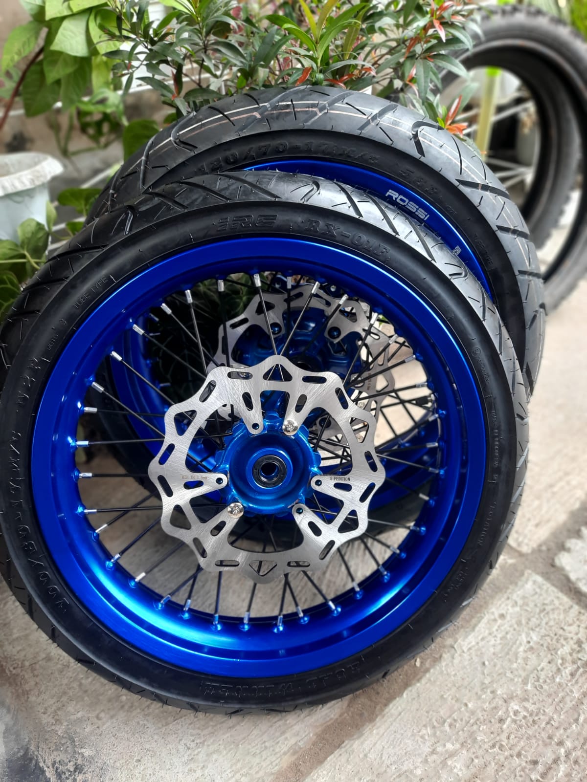 RODA SUPERMOTO WR 155 Ban SUMO WR155 ring 17 | Lazada Indonesia