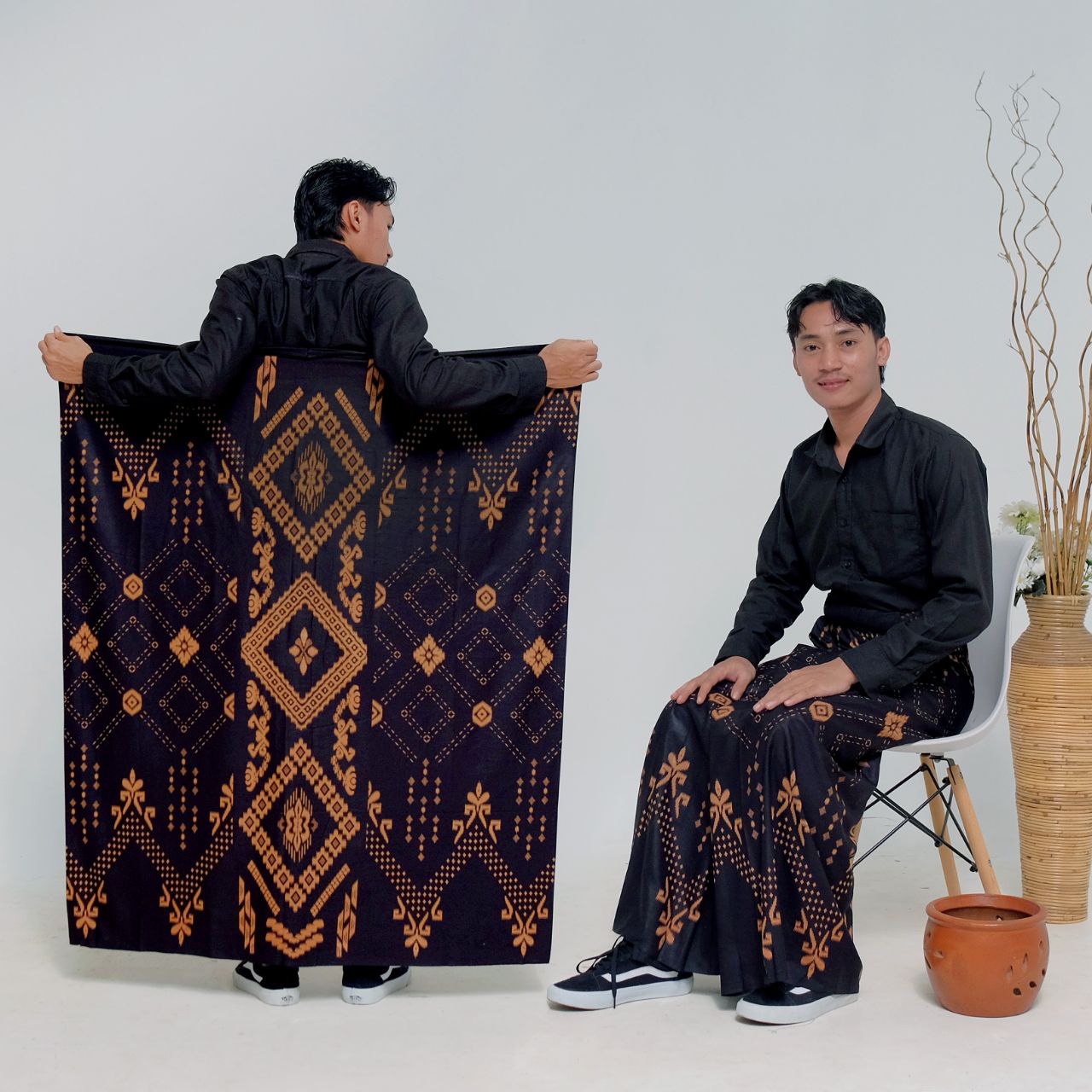 Sarung Palekat Hitam Balimon sarung Batik Motif Wadimor Cabut Print ...