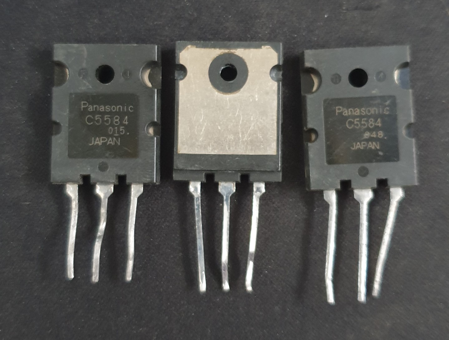 Transistor C5584 Silicon NPN Power 20A 1500V TO-3PL Cabutan Original ...