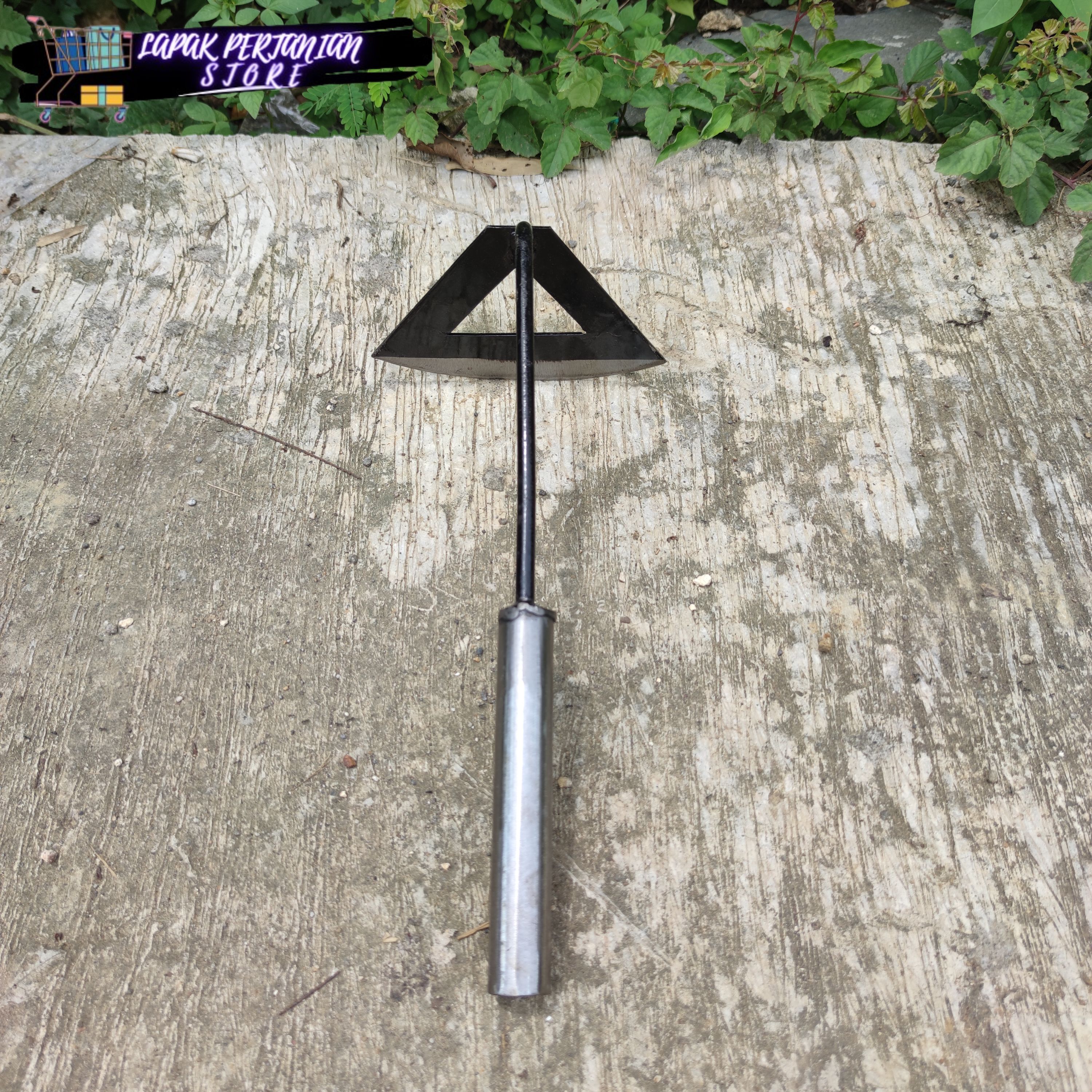 Cangkul Kecil Berkebun Alat Dangir Rumput Tanah Bentuk Segitiga Baja ...