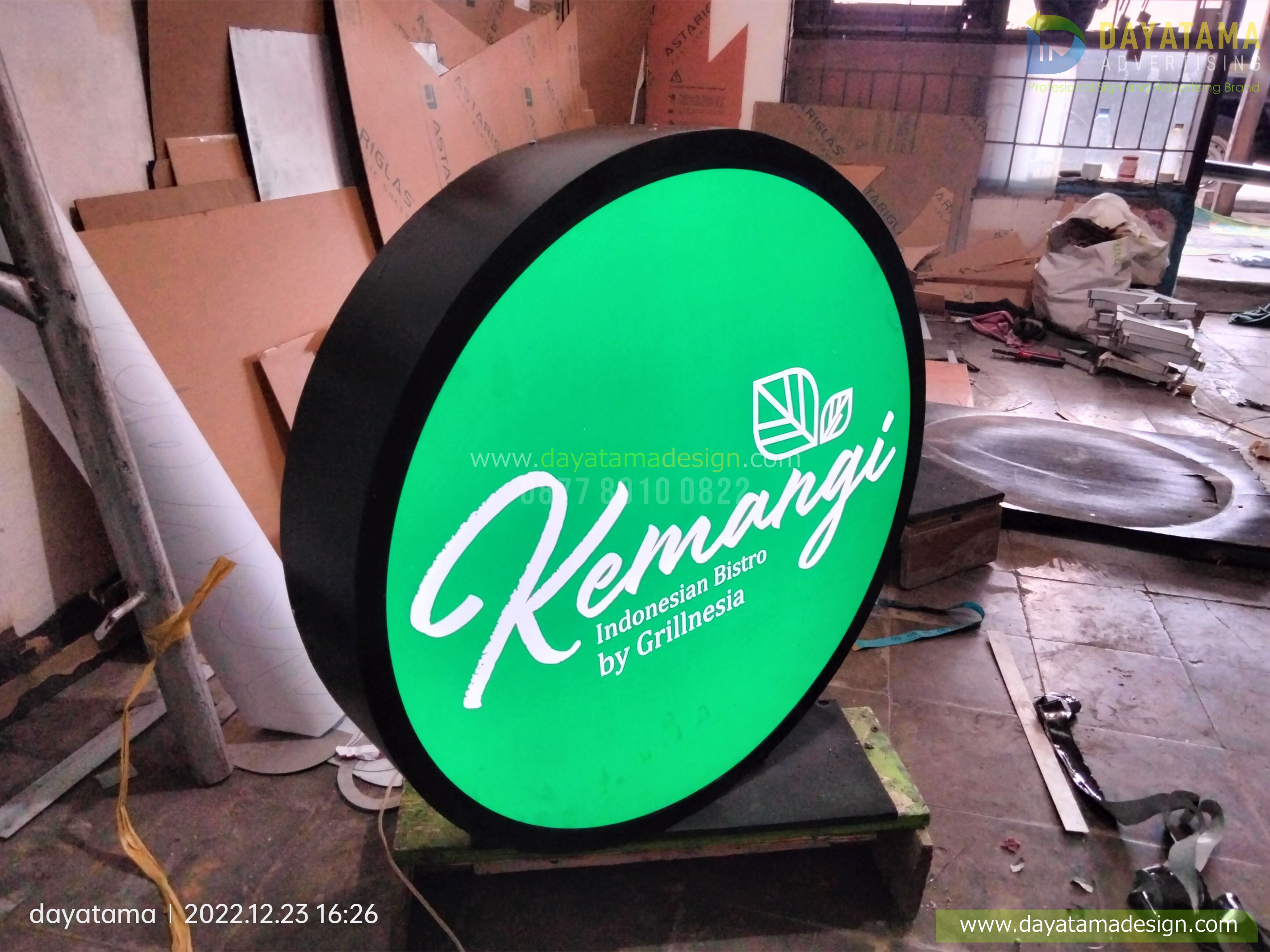 Signage Neon Box Akrilik Bulat Cover Plat Galvanis | Lazada Indonesia