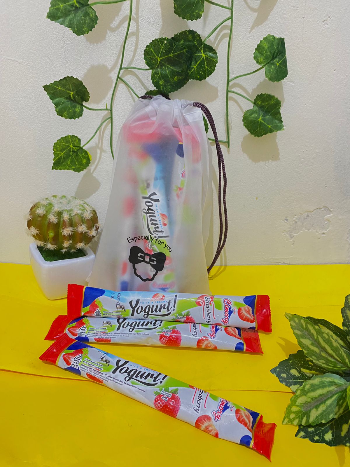 10 pcs Cimory Yogurt Stik Kemasan Pouch Rasa Strawberry | Lazada Indonesia