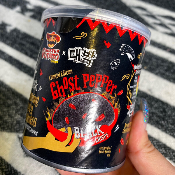 LIMITED EDITION Mister Potato Ghost Pepper Black Crisps HALAL ...