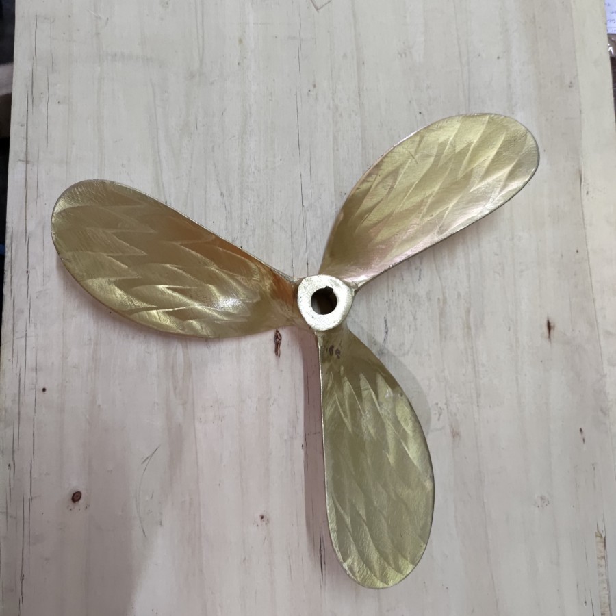 Kipas Wheel Propeller Kuningan 17 inchi 3 daun Panjang lubang 1 inchi ...