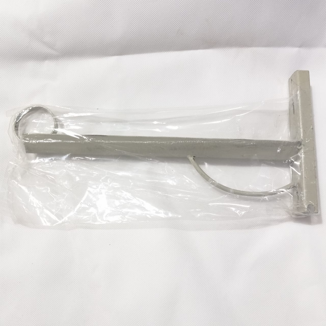 Gantungan Pot Bunga Siku Besi Dinding Dekorasi Taman Cantolan Sangkar ...