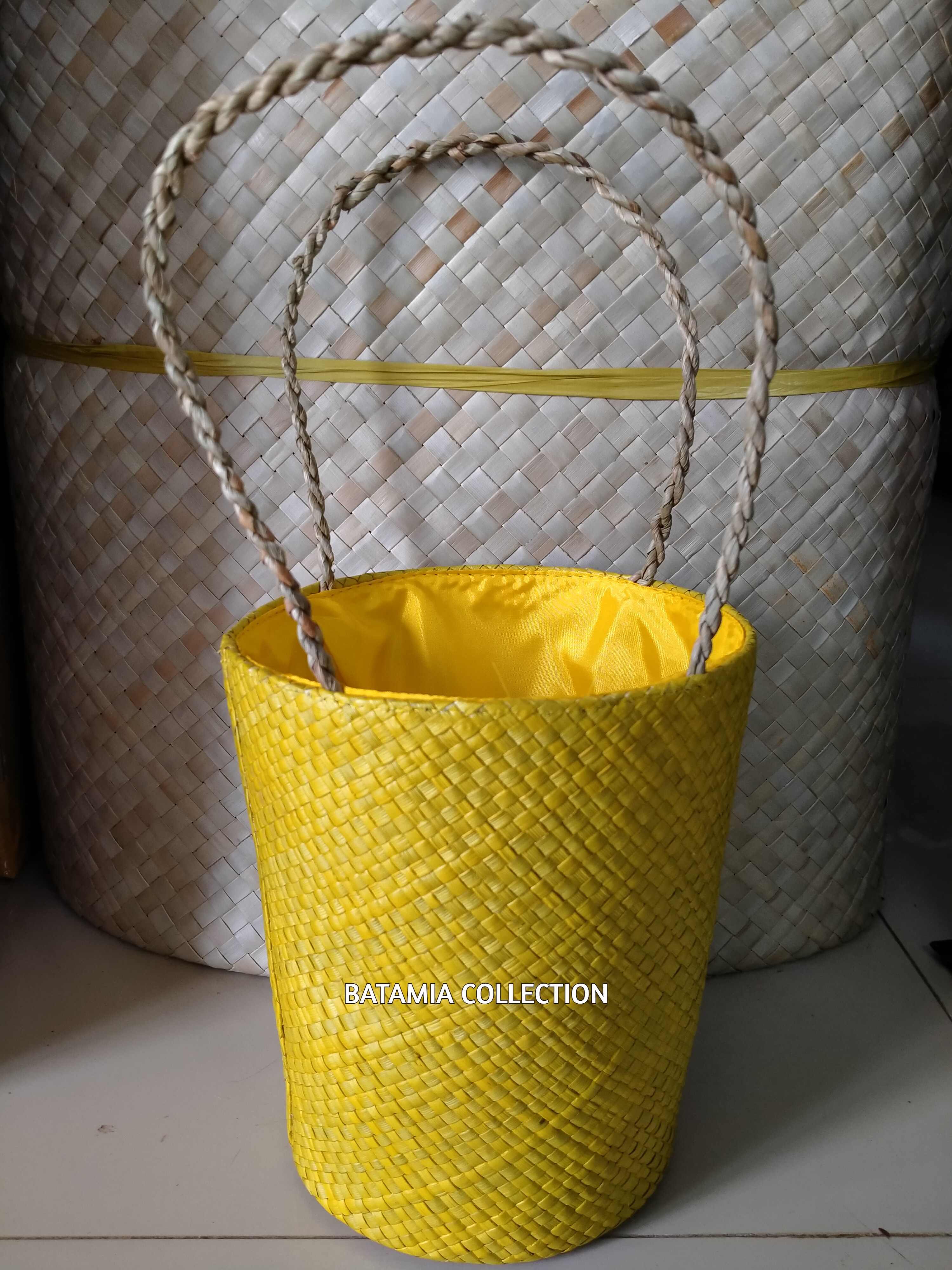 Tas Pandan Parcel Tas Hampers Tas Ember Anyaman Pandan Tas Pandan ...