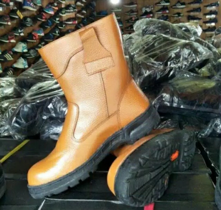 Sepatu Safety Boots Pria kulit asli ( steel toe cap ) | Lazada Indonesia