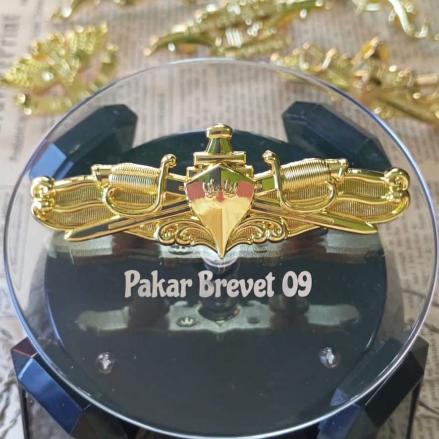 Pakar Brevet 09 : BREVET TNI AL/BREVET ATAS AIR AMERIKA/BREVET ATAS AIR ...