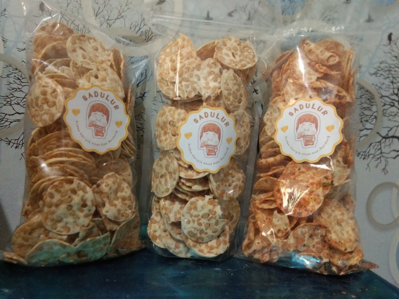 keripik tempe sagu bandung/250g varian rasa/oleh oleh bandung/Cemilan ...