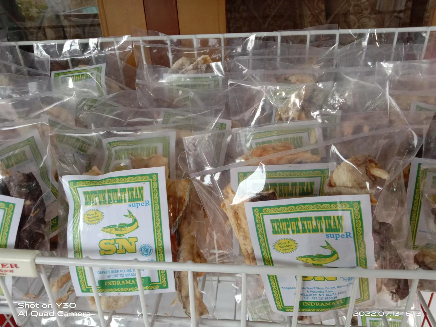 Kerupuk Kulit - 3 PCS Kerupuk kulit Ikan REMANG oleh oleh khas ...