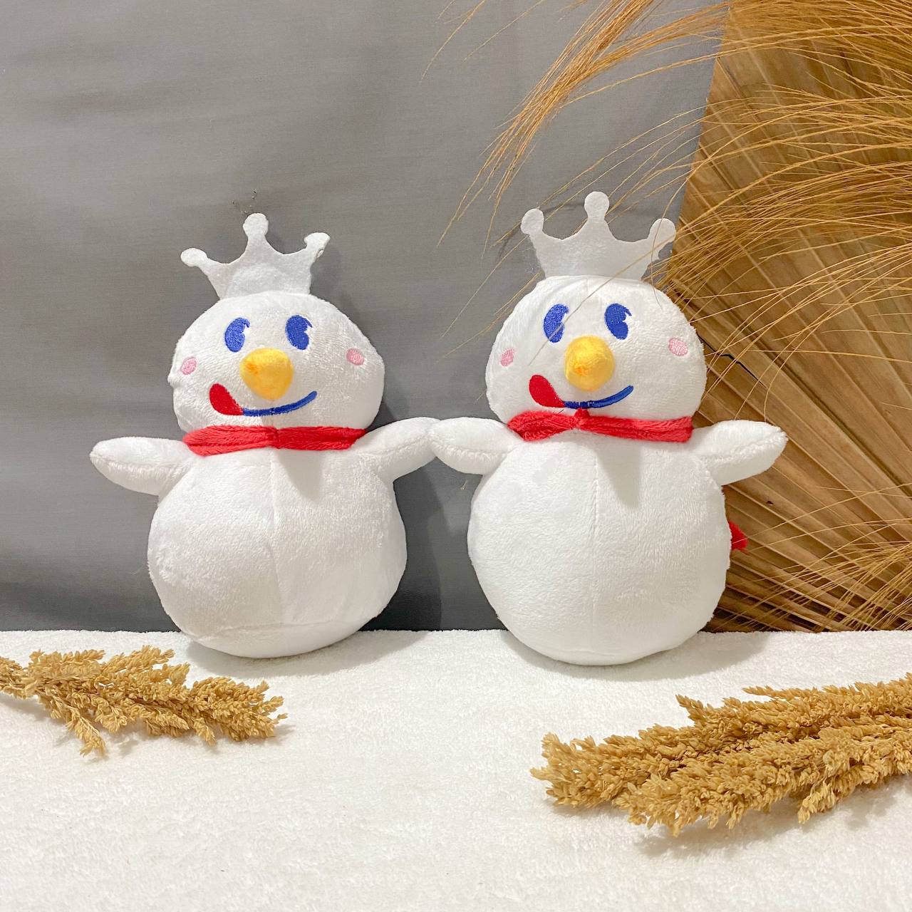 Boneka Mixue KING Putih Lucu Gemoy/ Boneka KING Mixue Putih Syal Merah ...
