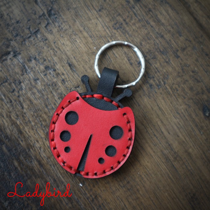 Gantungan Kunci karakter hewan / keychain kulit asli | Lazada Indonesia