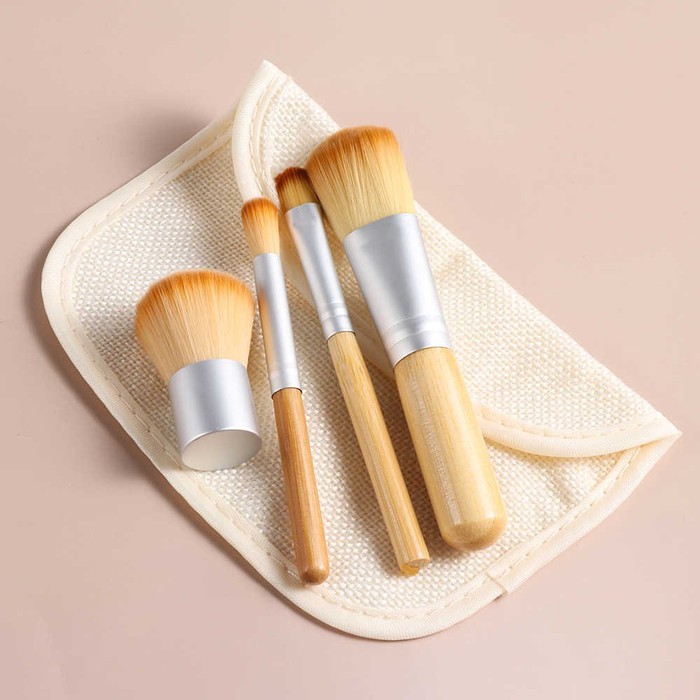 KUAS SET ISI 4 | Lazada Indonesia