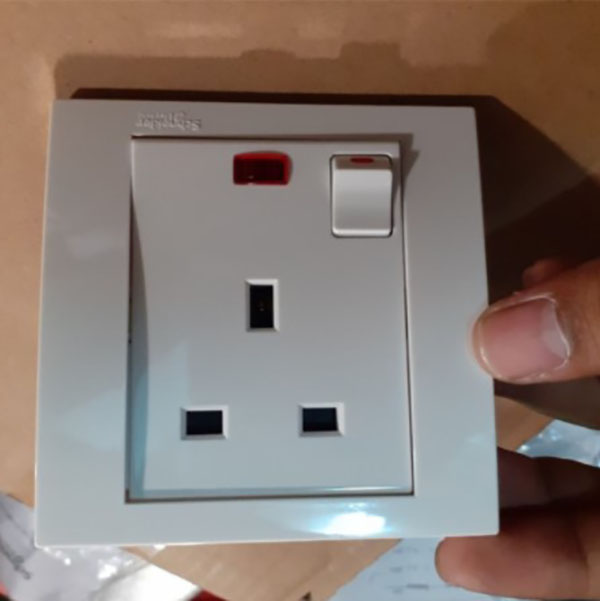 Schneider Vivace Stop Kontak AC KB15N | Lazada Indonesia