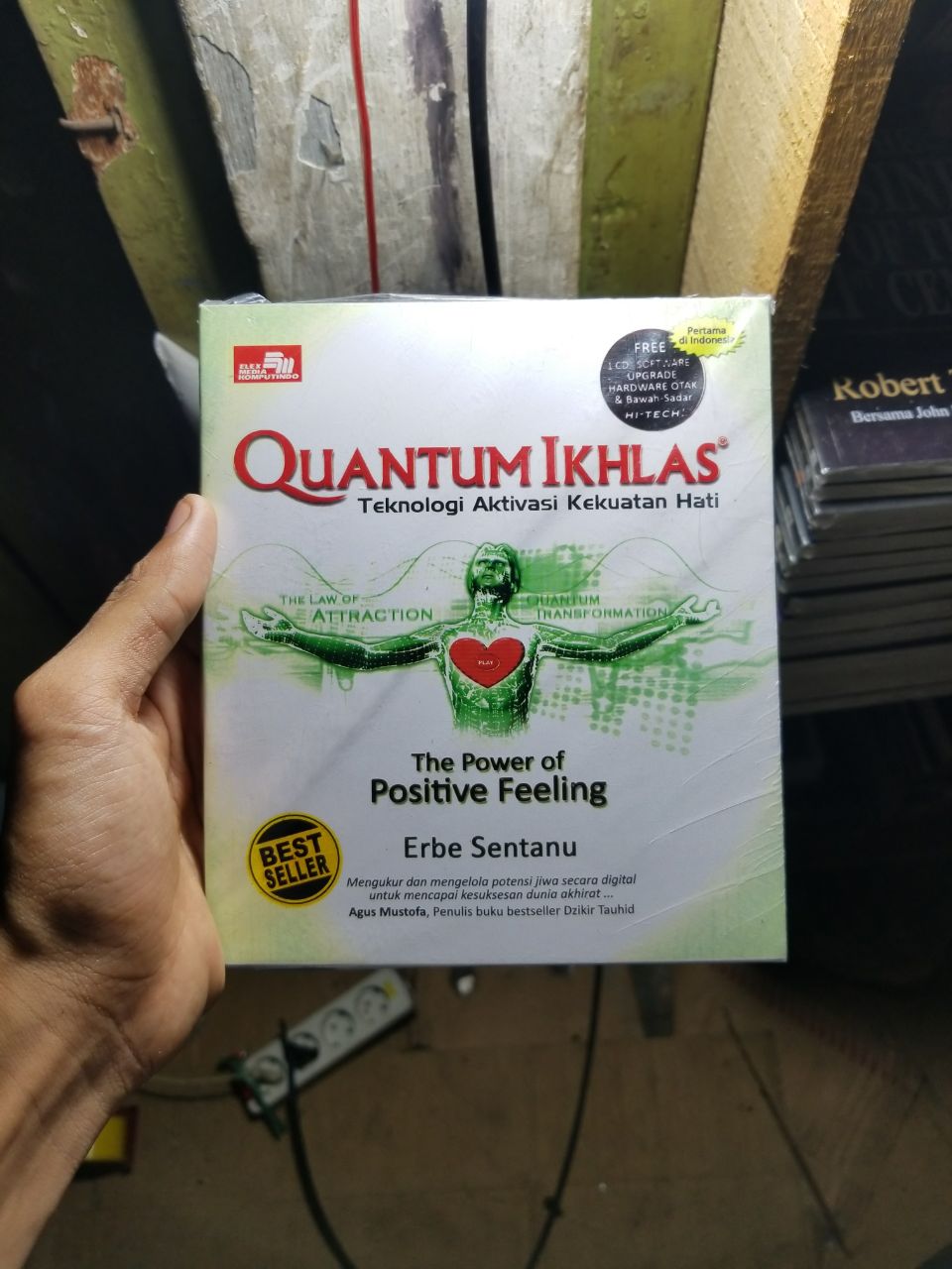Buku Mega Best Seller Quantum Ikhlas By Erbe Sentanu | Lazada Indonesia