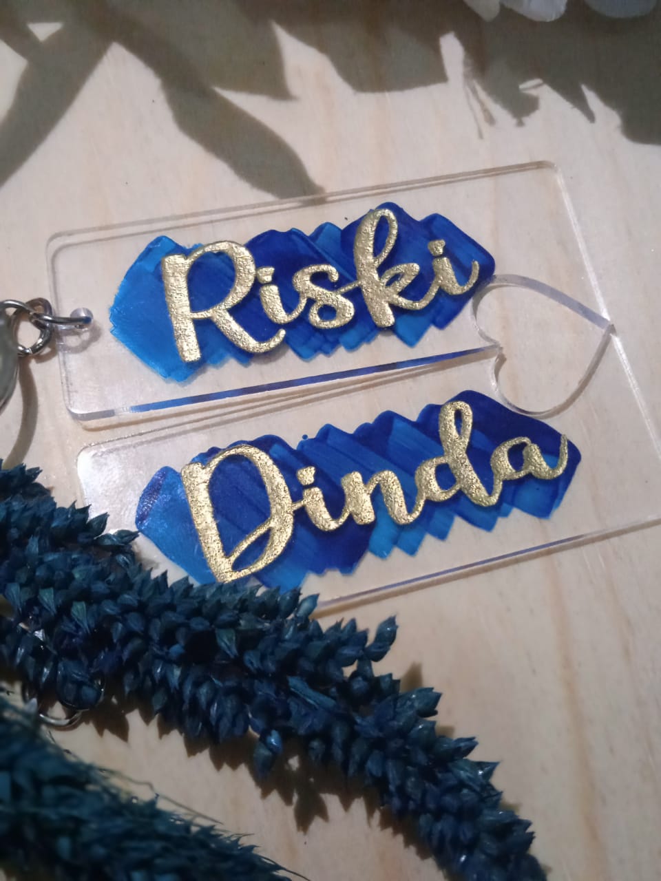 Gantungan kunci akrilik couple warna brush custom nama couple lettering ...