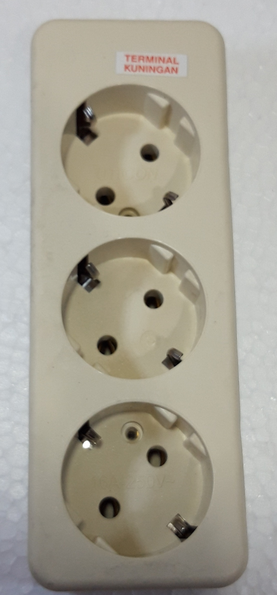 STOP KONTAK UTICON/COLOKAN LISTRIK 3 LUBANG/TERMINAL KUNINGAN | Lazada ...
