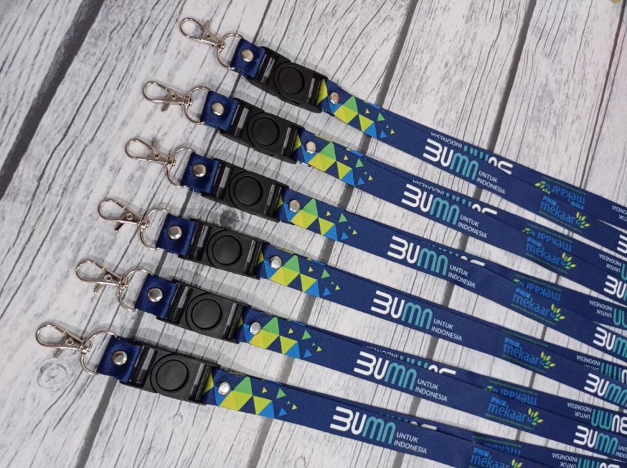 Lanyard Bumn PNM Mekaar / Lanyard PNM Mekar Desain Printing Surabaya ...
