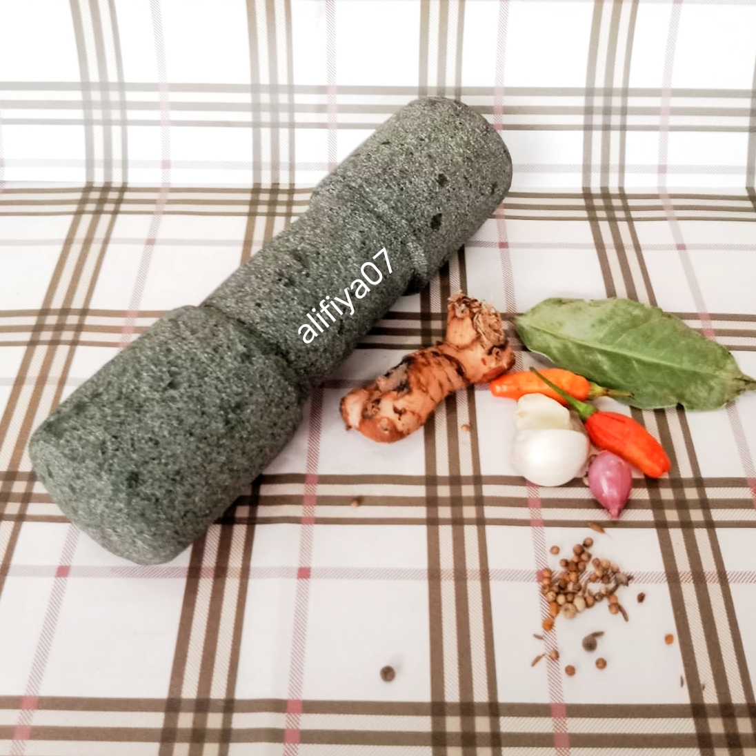 Alu Tumbukan Karakter Batu Asli ALIFIYA Lemper Batu Penumbuk Bumbu ...