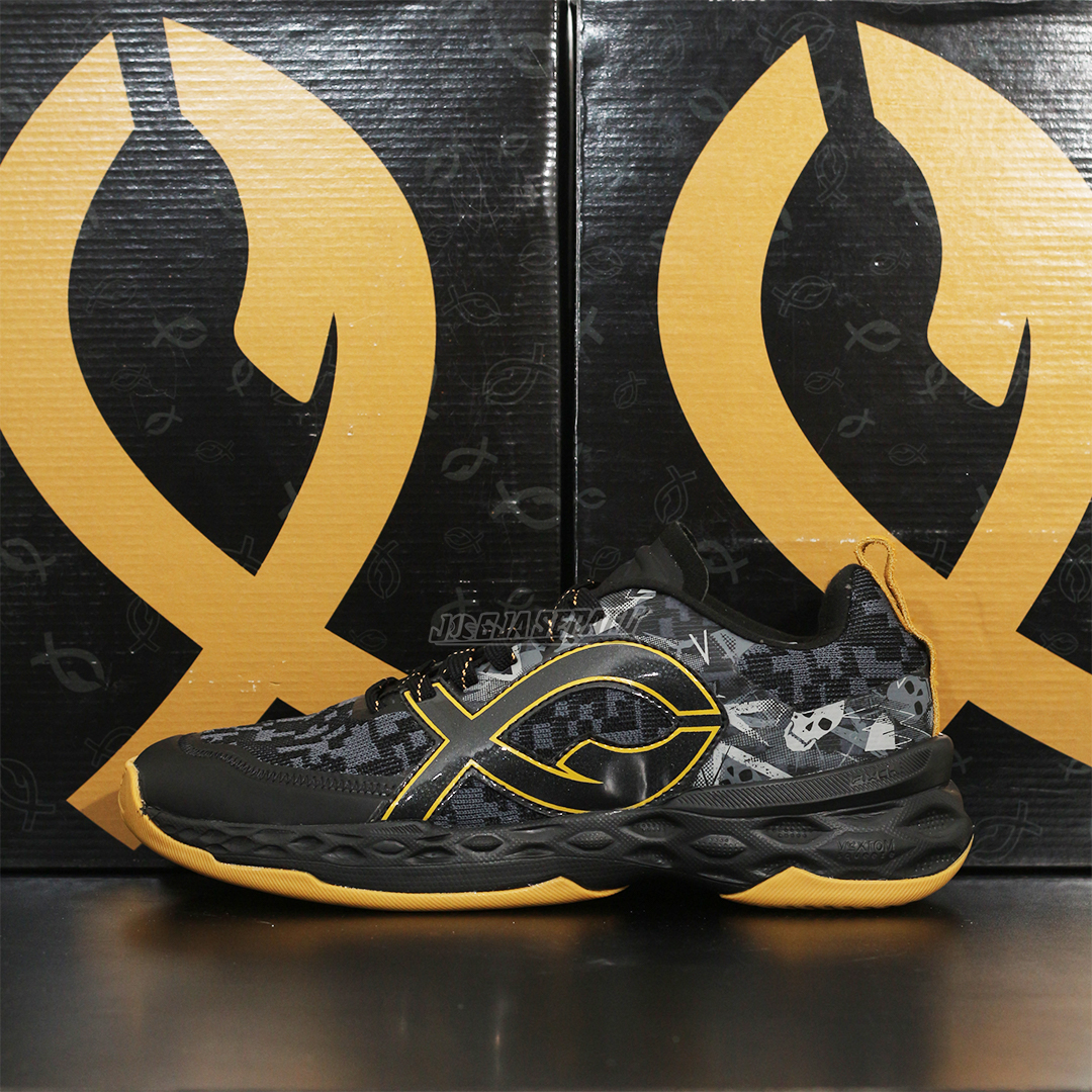 Fixch Sepatu Voli Prowler - Black/Gold/Black | Lazada Indonesia