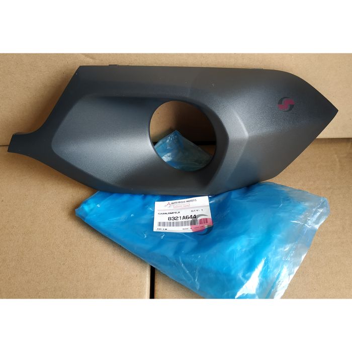 Cover Fog Lamp R Mitsubishi New Pajero Sport (genuine part) 8321A644 ...
