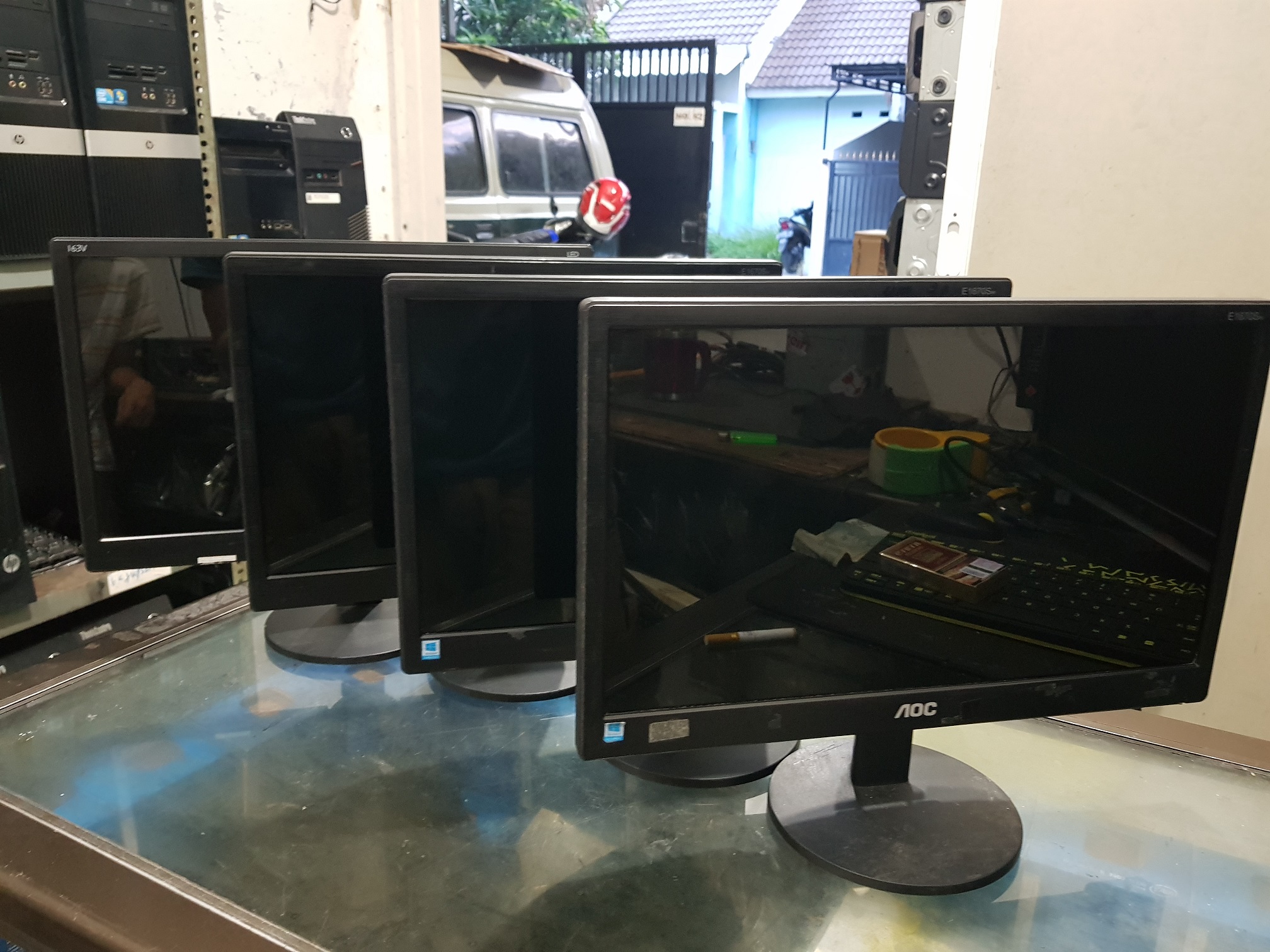 MONITOR LCD 16" WIDESCREEN NORMAL | Lazada Indonesia