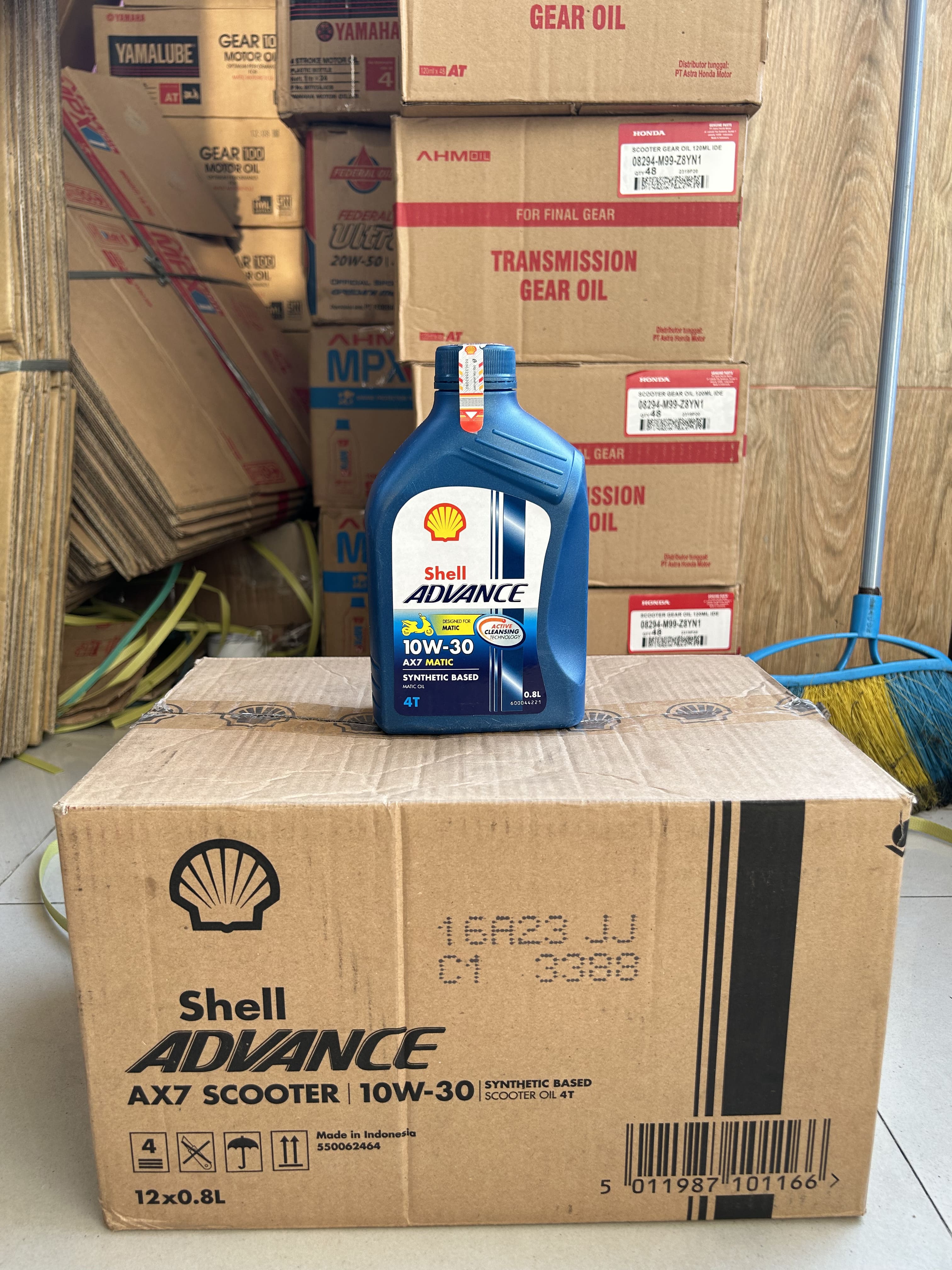 Oli Motor Matic Shell Advance AX7 800ml 1 Dus isi 12 Botol Oli Shell ...
