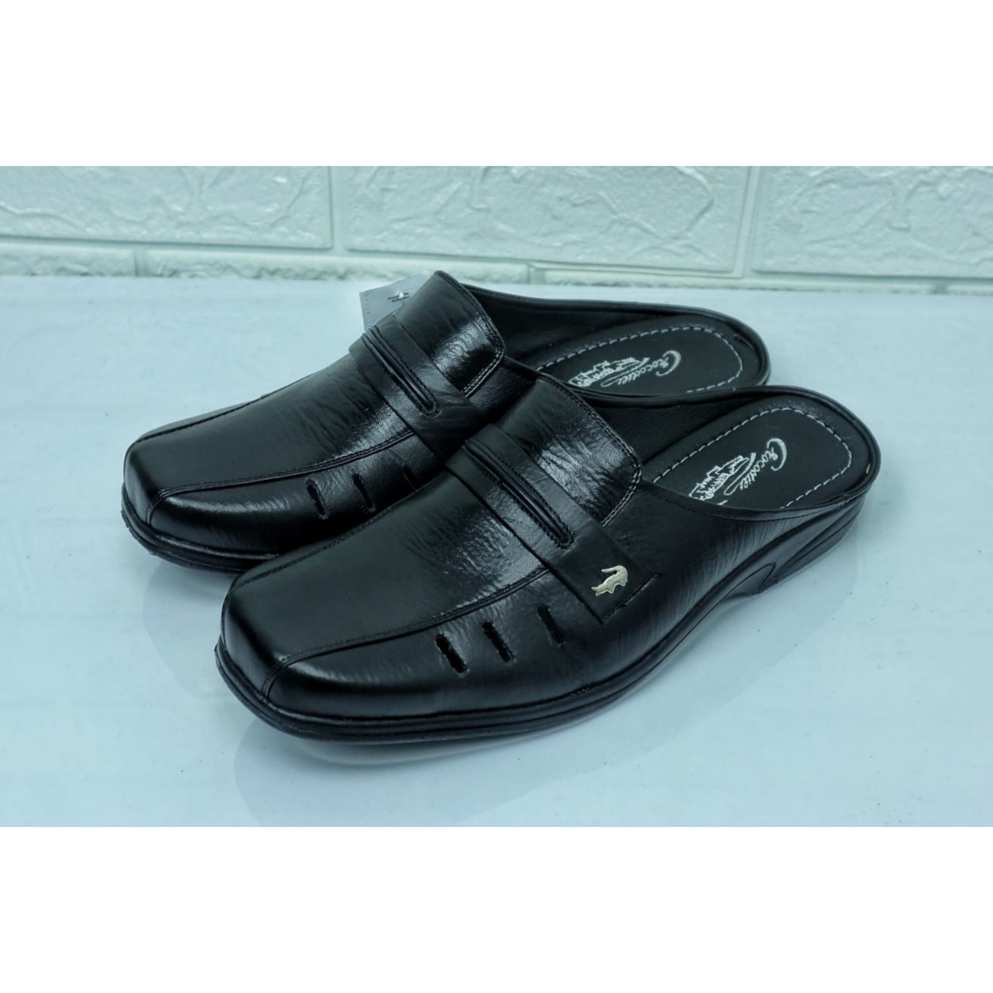 New Sepatu Sandal Pria Kulit Sapi aslii 100% Sandal Slop Bustong Corak ...