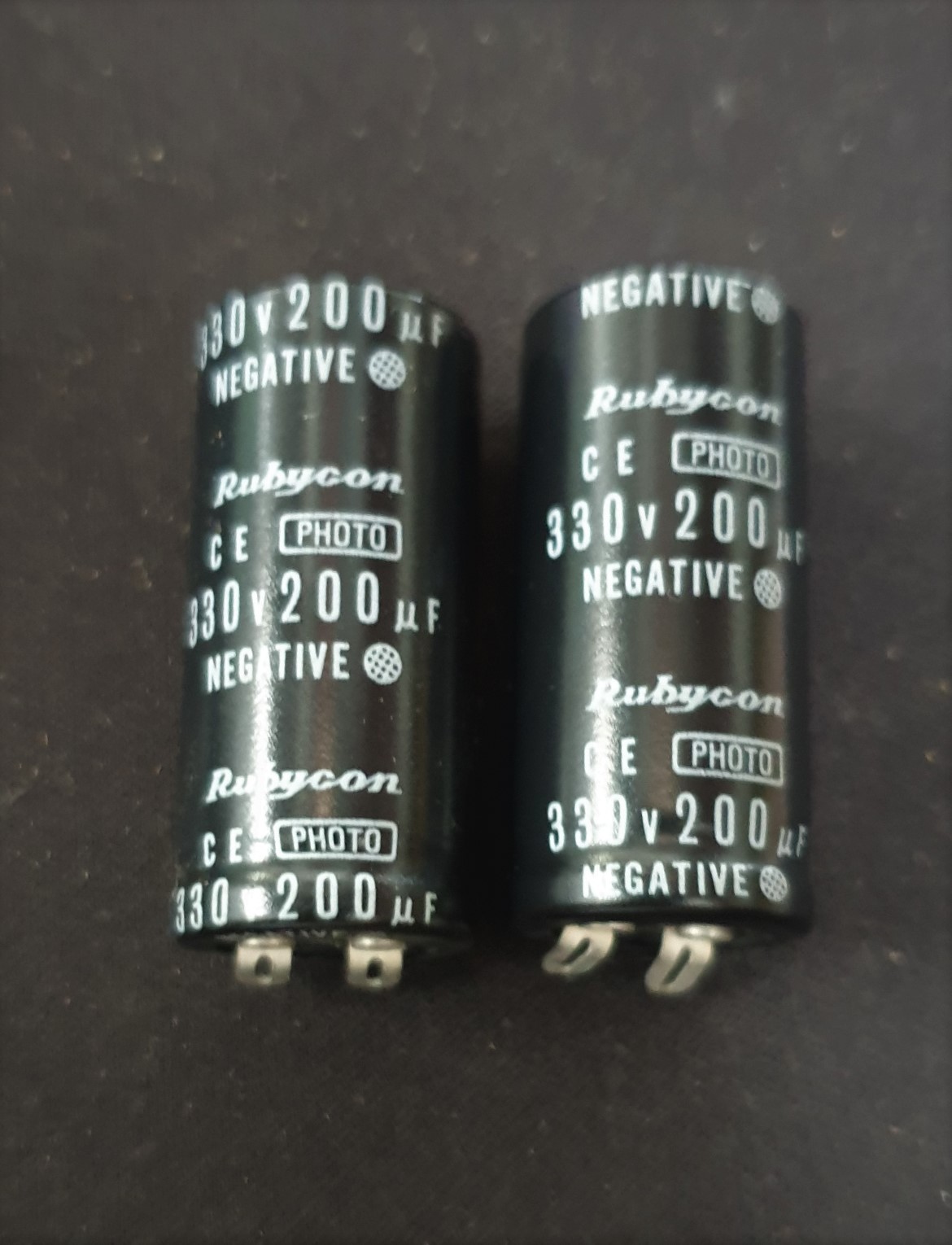 Elco Capacitor 200uf 330v Rubycon - Original | Lazada Indonesia