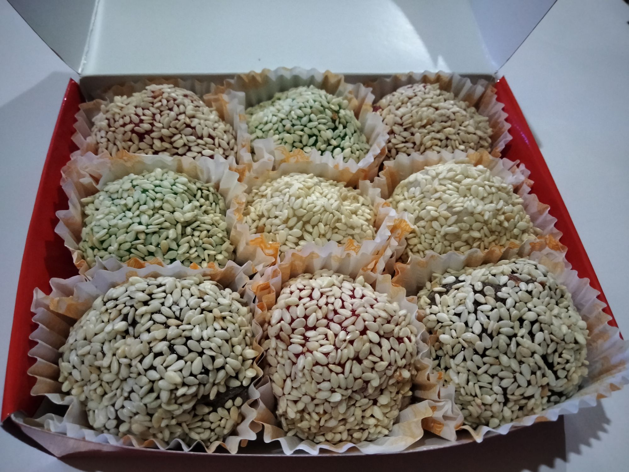kue mochi kacang bertabur wijen varian rasa ISI 9 Butir ada rasa coklat ...