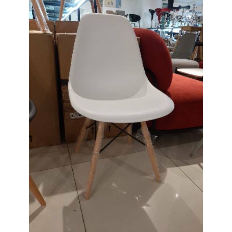 Informa kursi putih neo dacey / kursi scandinavian /Kursi makan / kursi ...