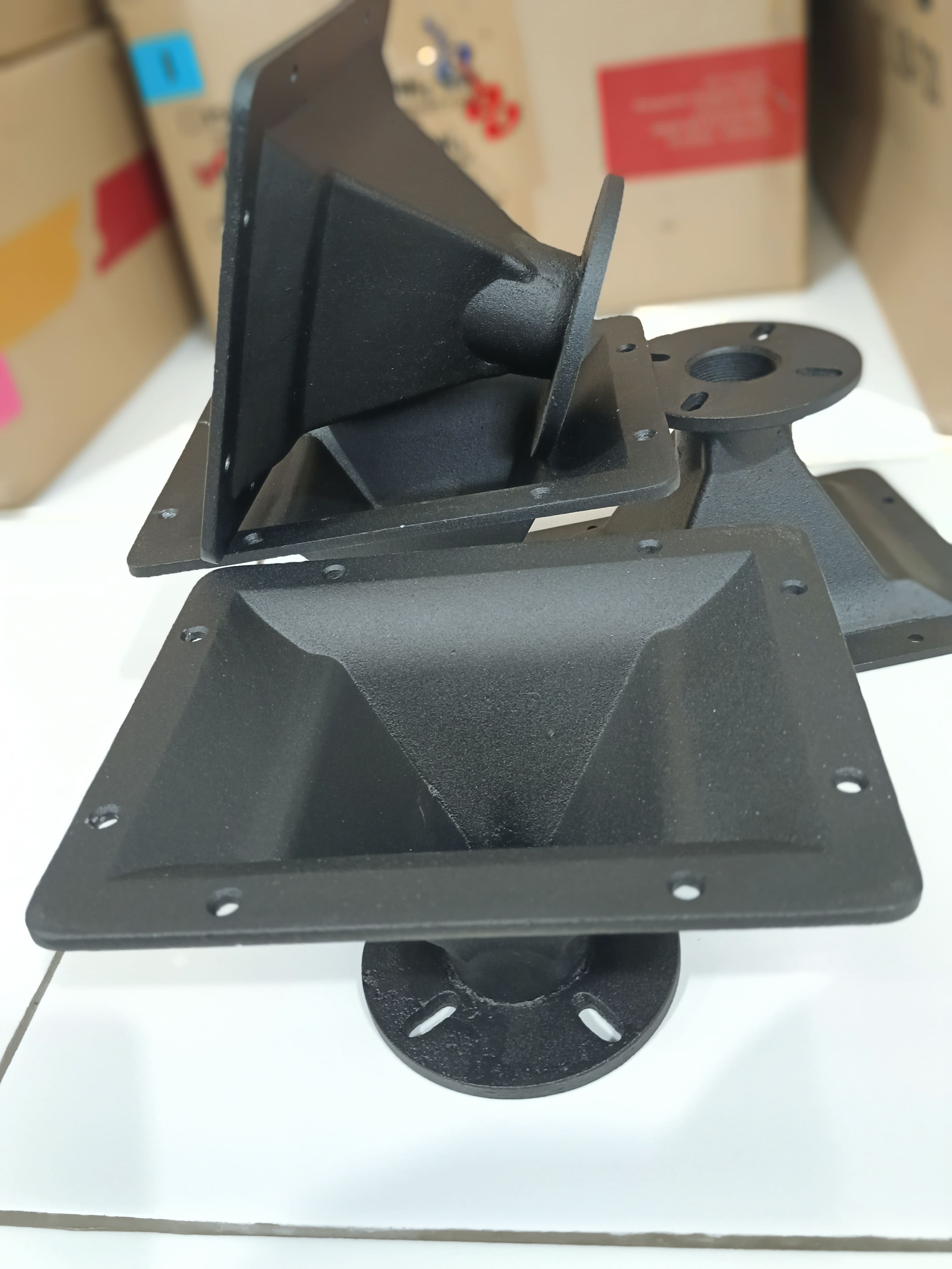 Horn tweeter diral ukuran 15x19 bisa drat sama baut multi fungsi bagus ... Horn tweeter diral ukuran 15x19 bisa drat sama baut multi fungsi bagus ...