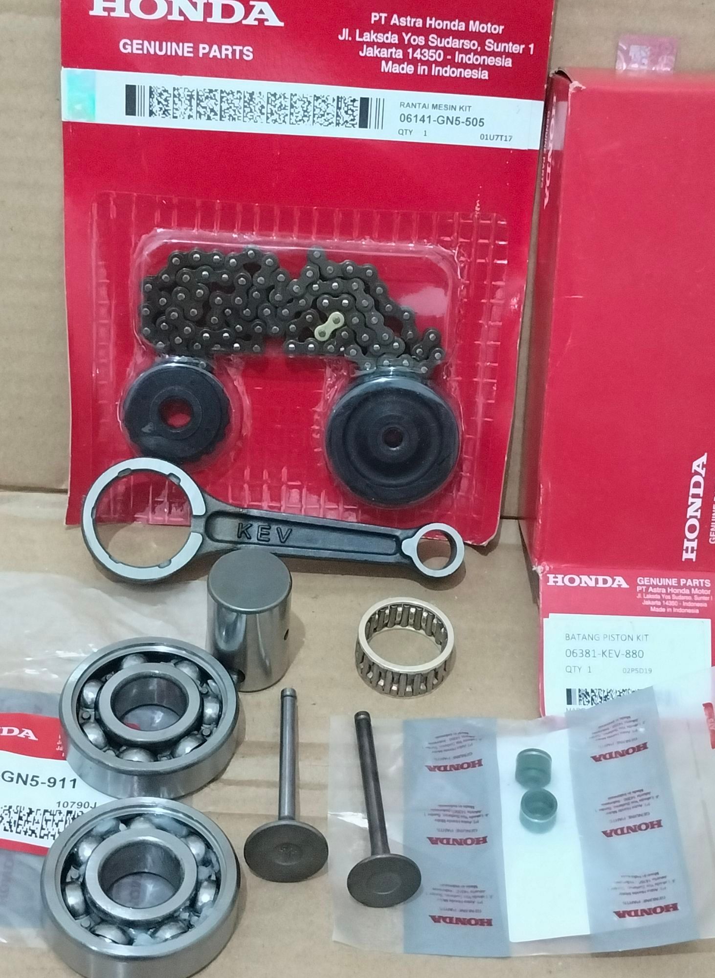 Paket stang seher KEV, bearing kruk as set, seal klep, klep set ... Paket stang seher KEV, bearing kruk as set, seal klep, klep set ...