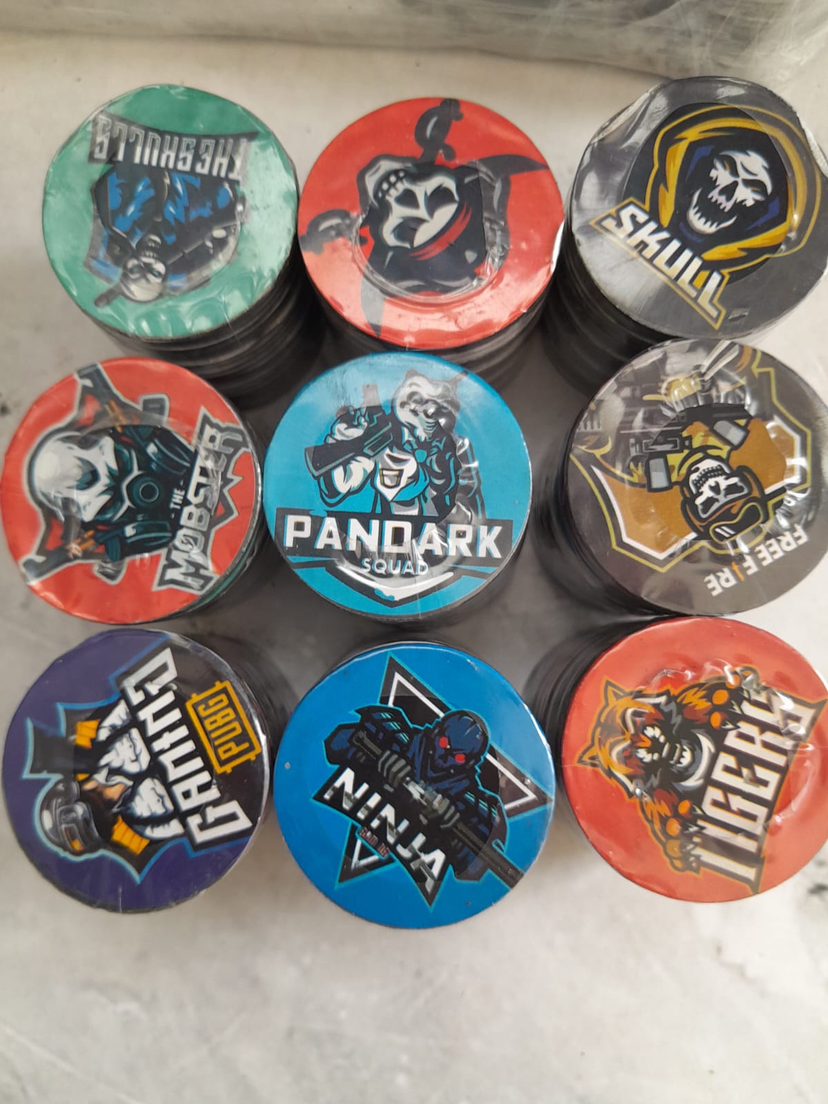 Mainan Tazos Gacoan isi 18 Pcs Tazos King tazos Raja Tajos Bogem Tebal ...