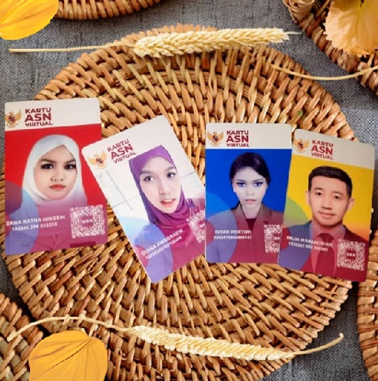 Cetak ID Card ASN (Aparatur Sipil Negara) menggunakan Bahan PVC Tebal ...