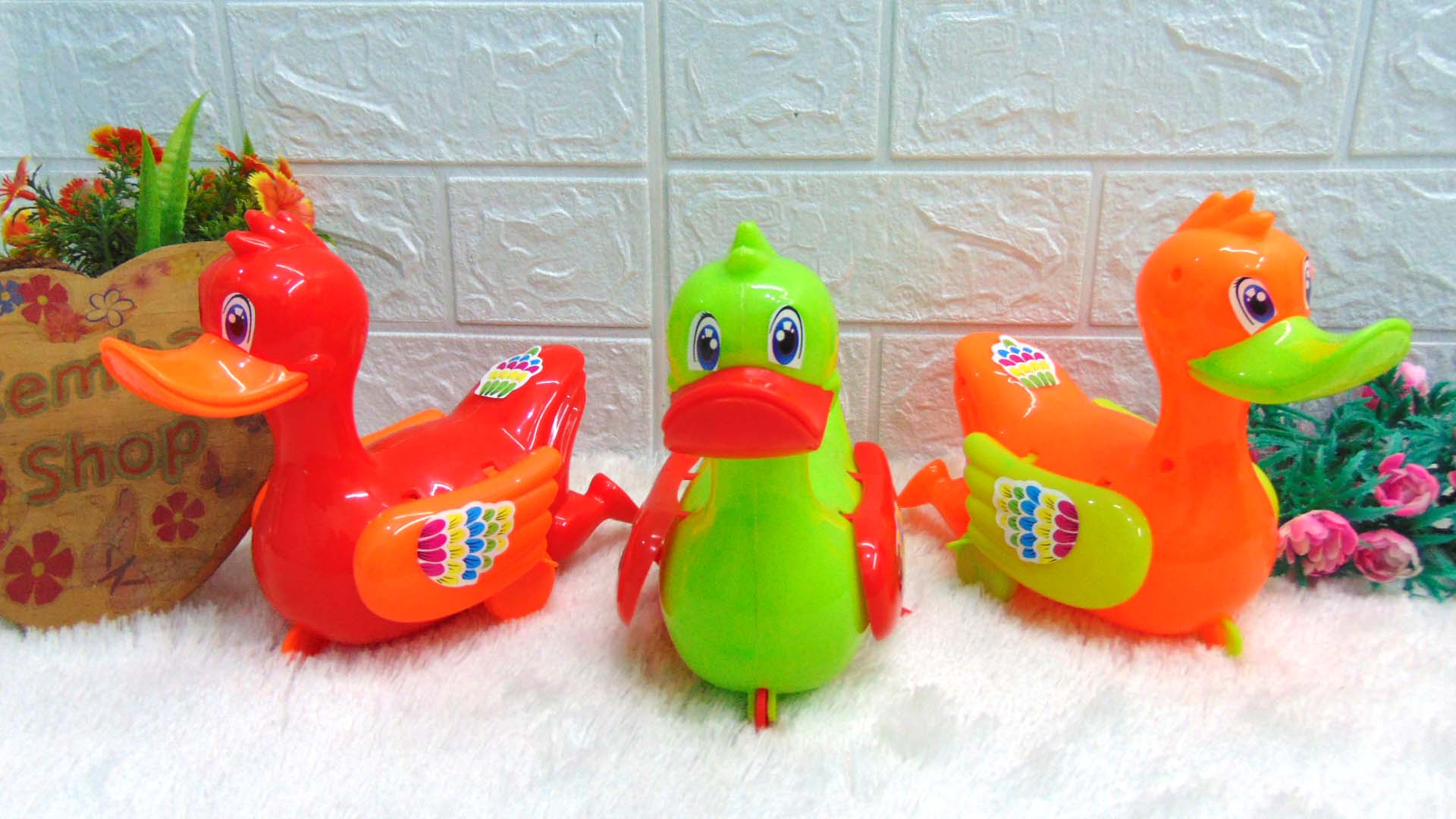 OCT7219 Mainan Anak Bebek Tarik Bisa Jalan dan Bunyi Kring Kring Warna ...