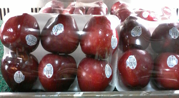 Apel Merah