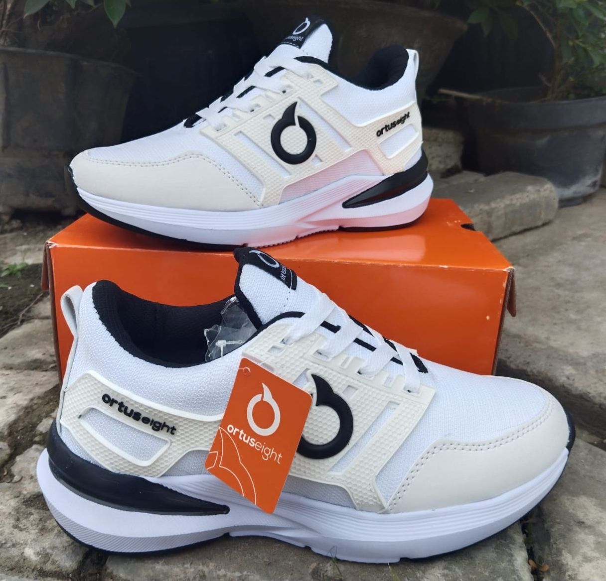 Sneakers terbaru putih polos, sepatu putih polos, sepatu senam putih ...