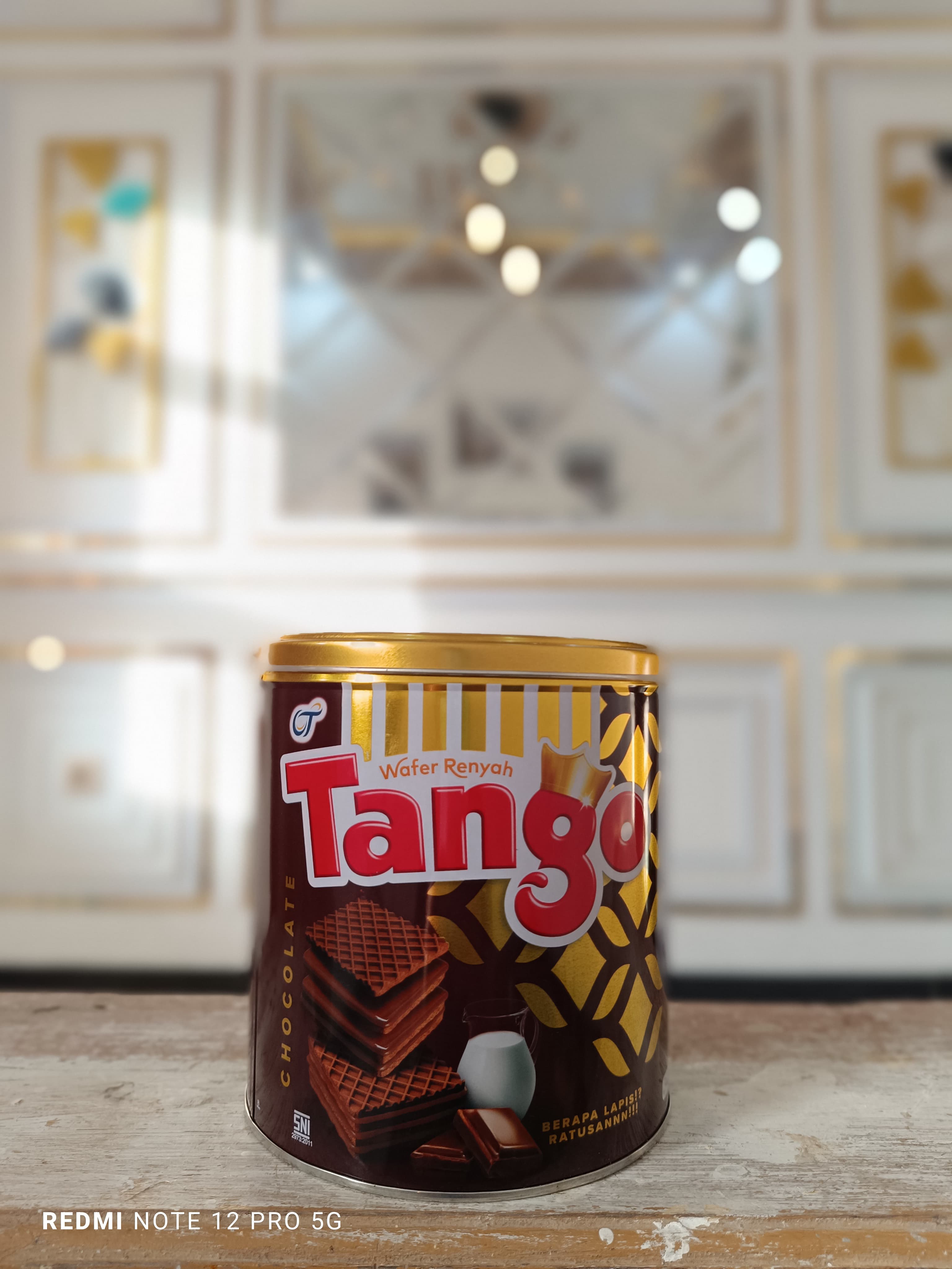 Wafer Tango Chocolate Kemasan Kaleng 300 gr | Lazada Indonesia
