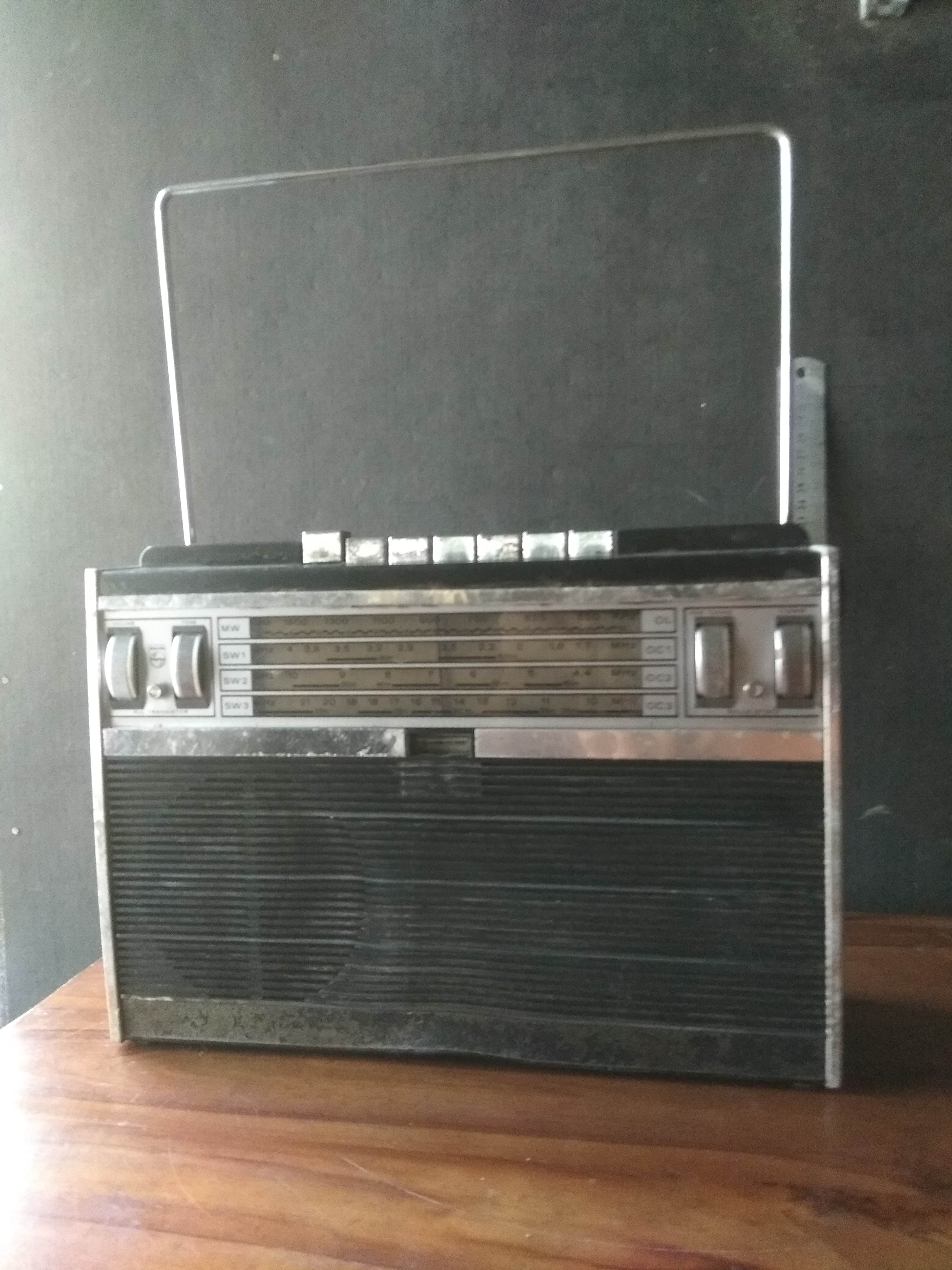 RADIO JADUL , TAPE JADUL , Kondisi OFF belum di servise RADIO TAPE ...