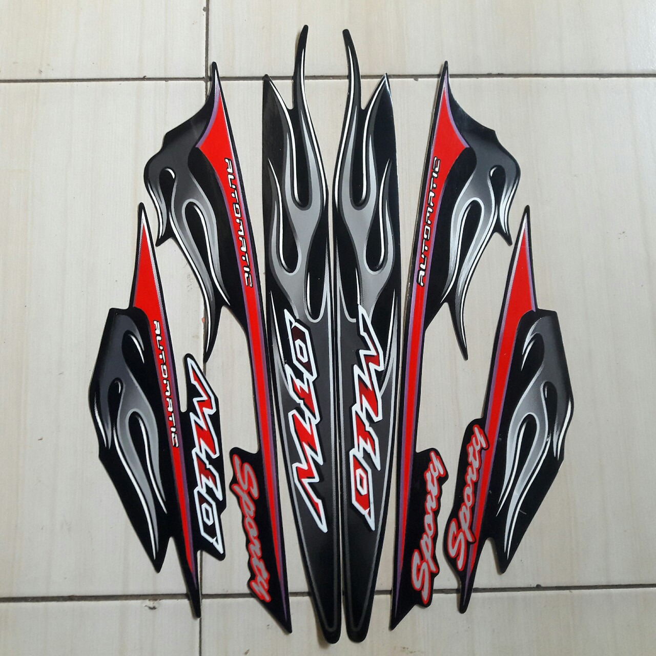 Stiker Sticker Striping Les Lis Bodi Yamaha Mio Sporty Tahun 2006 Mio ...
