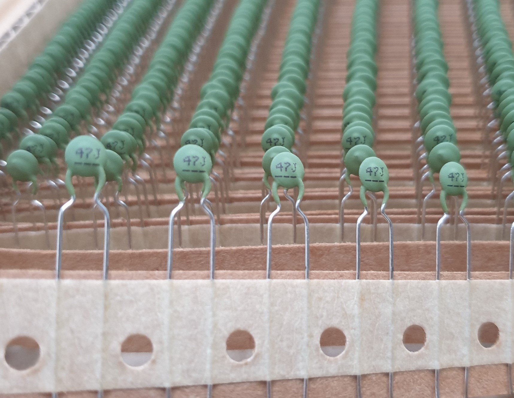 Capacitor Keramik 47PF 470J 50VDC 50V | Lazada Indonesia