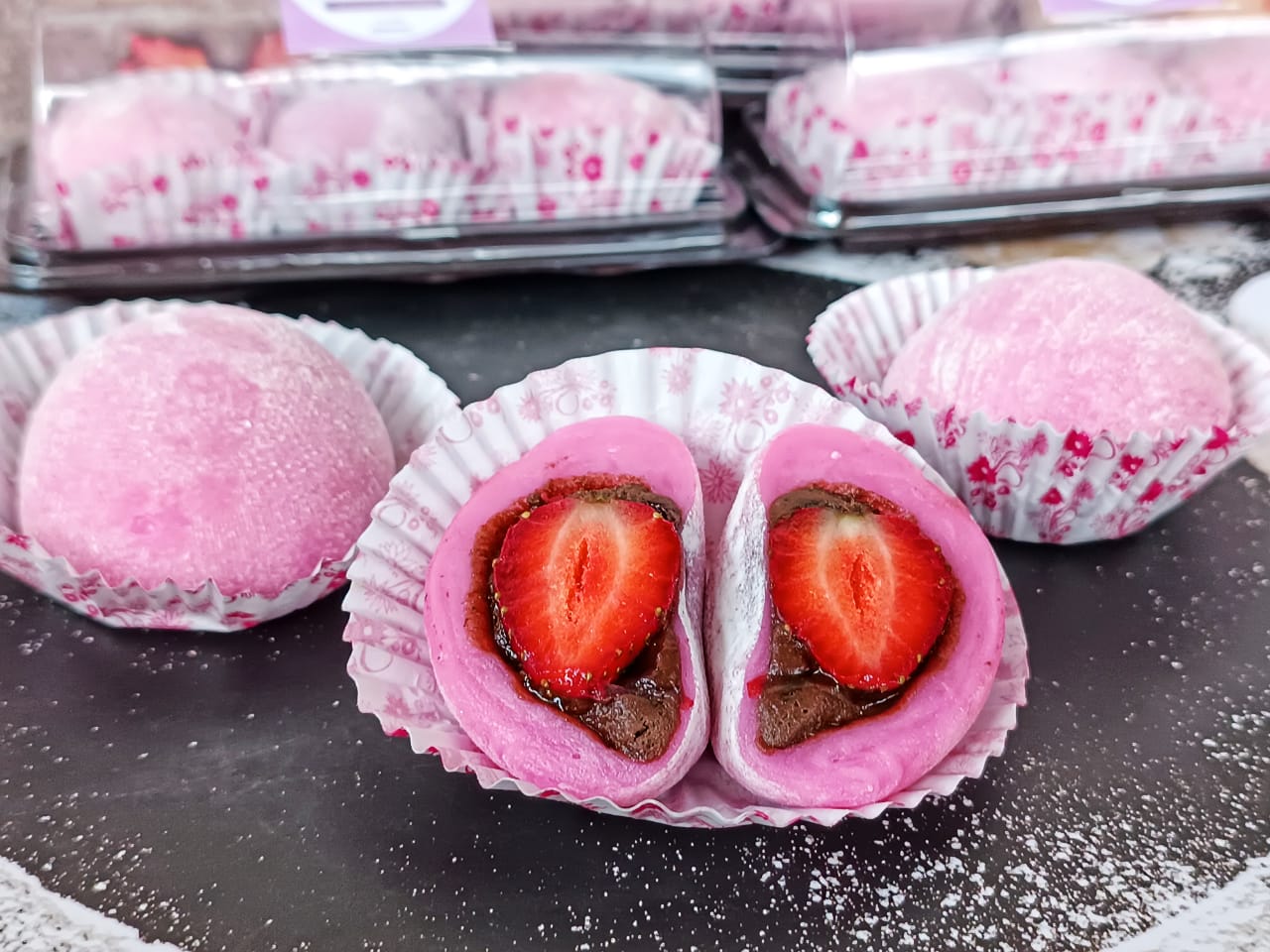 Mochi Strawberry Mochi Daifuku Mochi Setroberi Mochi Isi Strawberry ...