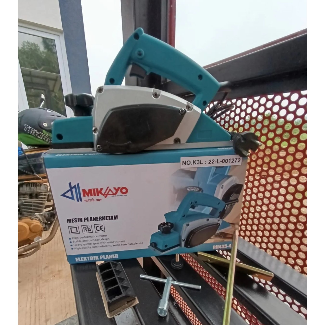 MURAH POLL!! MESIN PLANNER MESIN SERUT KAYU MODERN MAILTANK MIKAYO ...