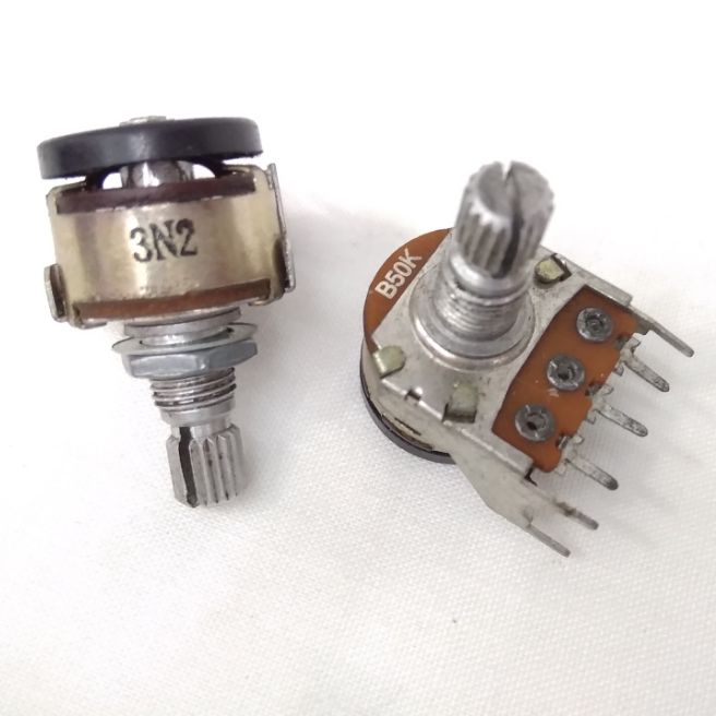 Potensio Putar MOTOR DRIVEN B50K MONO 3 Pin Klik | Lazada Indonesia