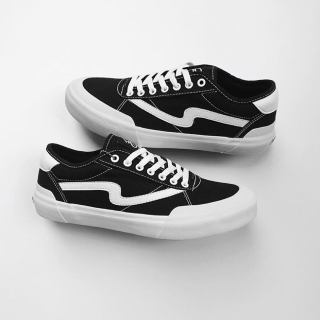 Sepatu Patrobas New Ivan Low Black White Made in Indonesia | Lazada ...