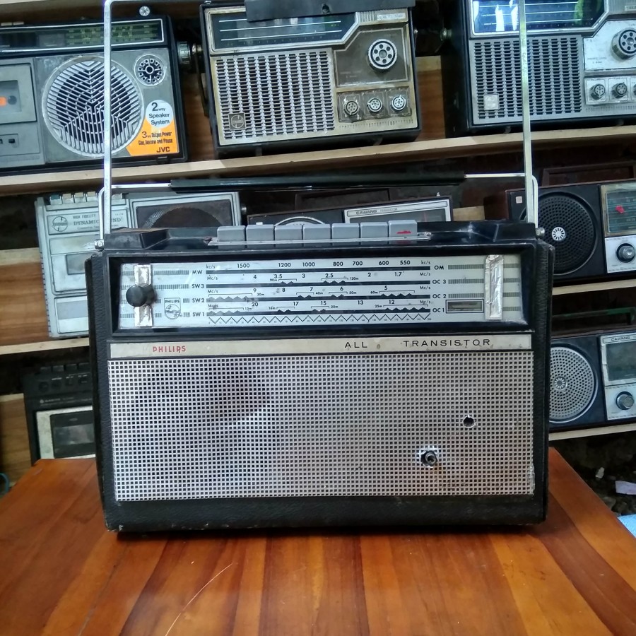 RADIO JADUL PHILIPS MADE IN HOLAND KONDISI OFF BELUM DISERVISE - RADIO ...